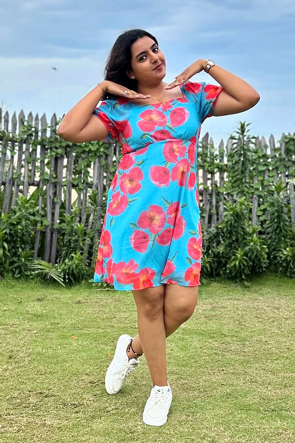 Divya Arundati : అరుంధతి చైల్డ్‌ ఆర్టిస్ట్‌ ఎంగేజ్‌మెంట్‌ (ఫోటోలు) | Arundhati Movie Child ...